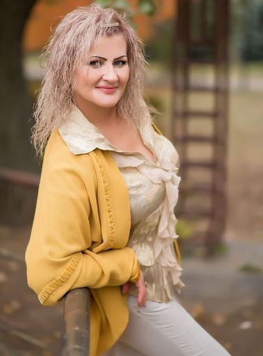 Irina Id 44467 From Nikolaev Ukraine 60 Years Old Blue Eyes